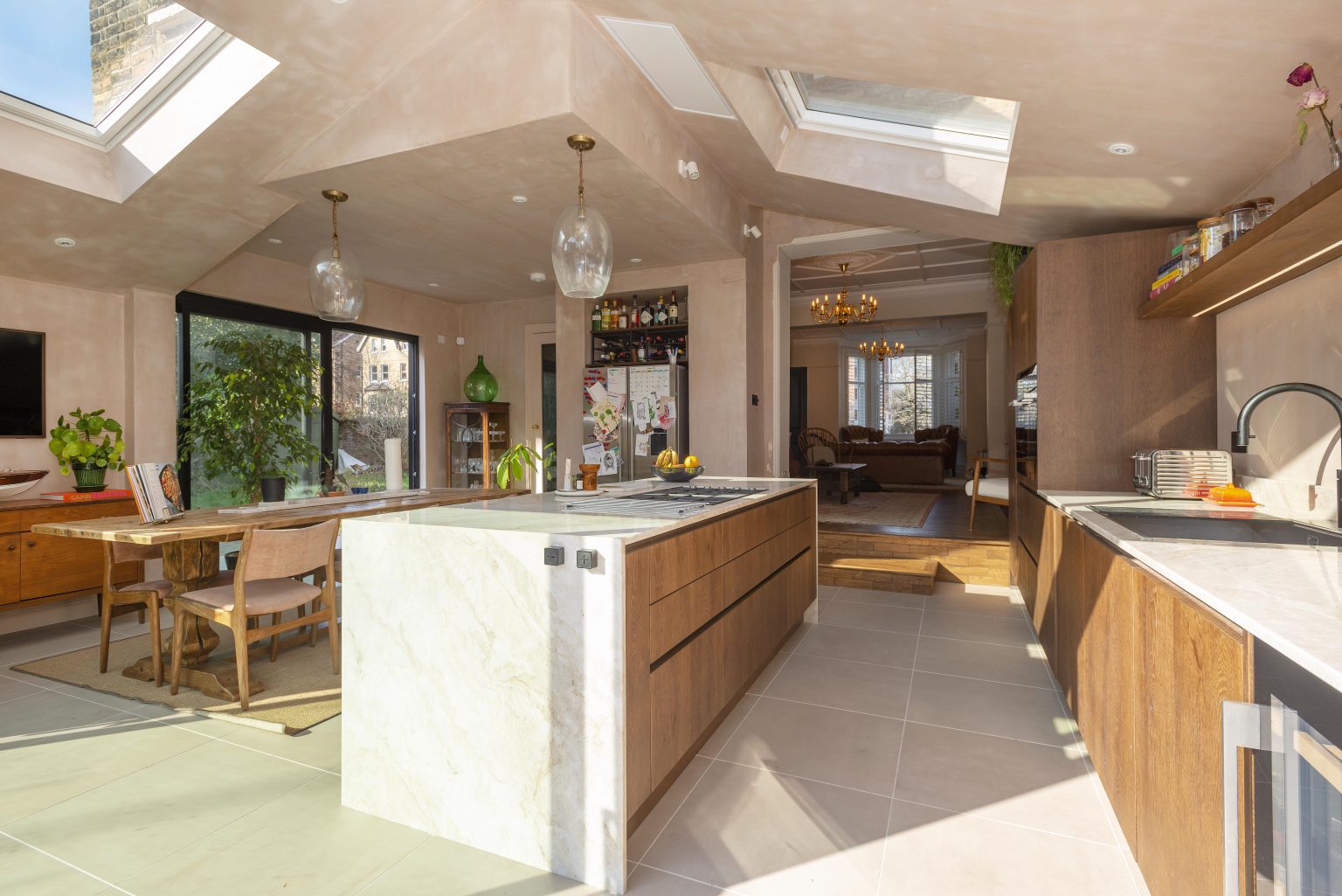 The Perfect Kitchen Layout: The Pros and Cons of Different Designs ...